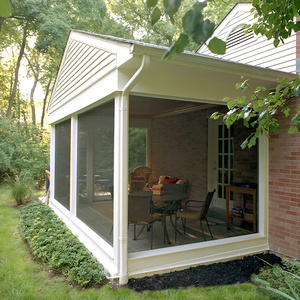 White SCREENEZE® 96” Screen System | CRL